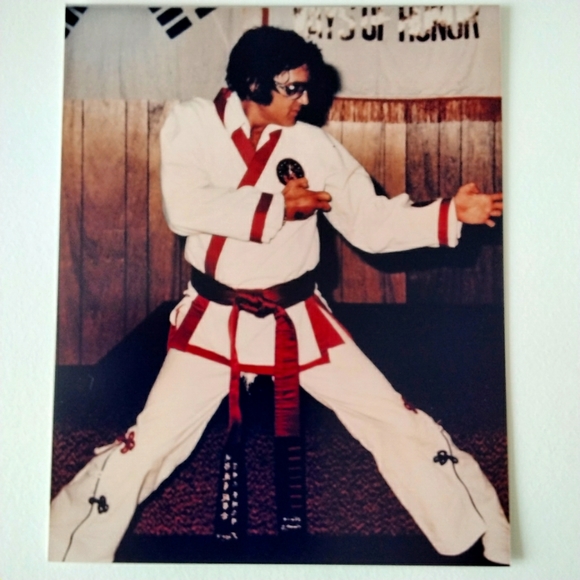 UNBRANDED | Accents | Master Kang Rhees In Memphis 8 Photo Of Elvis ...